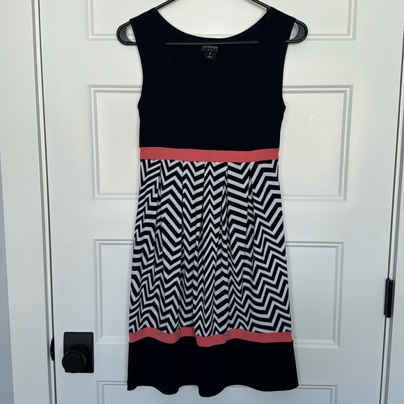 Enfocus Studio | Dresses | En Focus Studio Round Neck Sleeveless ...